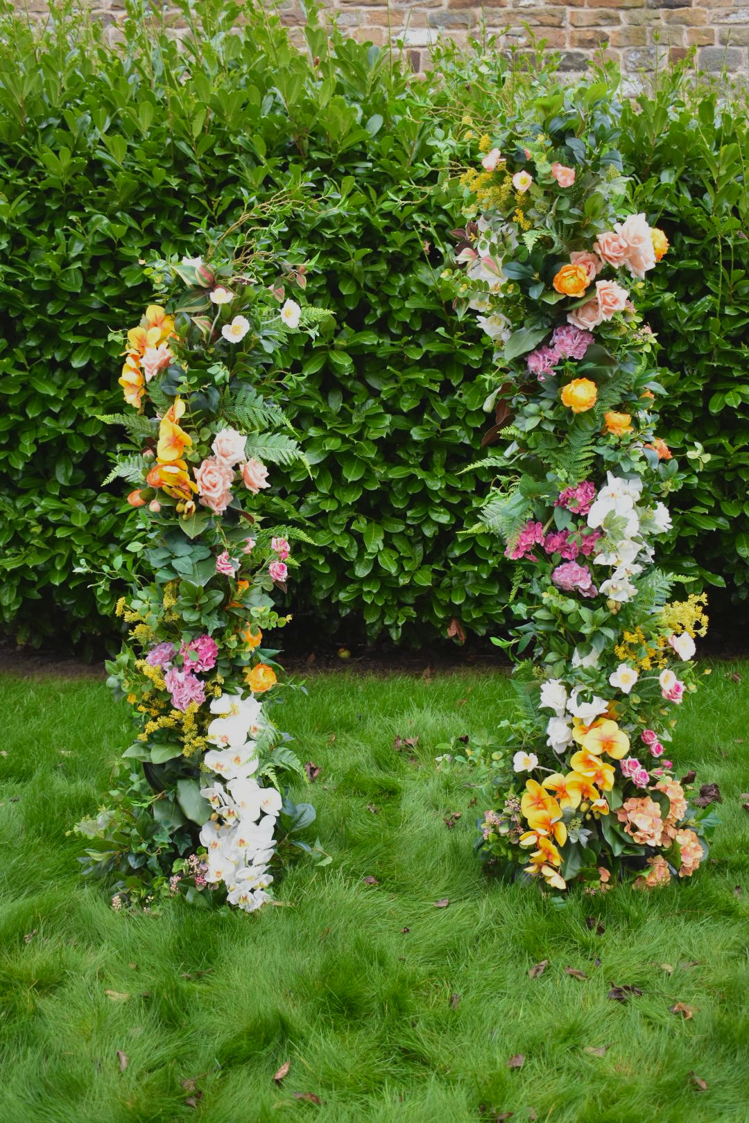 Floral arches for hire – Something New Florals